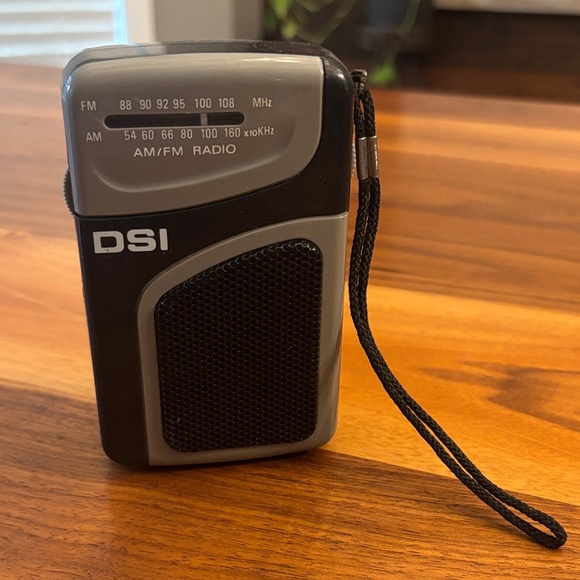 DSI | Portable Audio & Video | Dsi Amfm Black Gray Portable Handheld ...